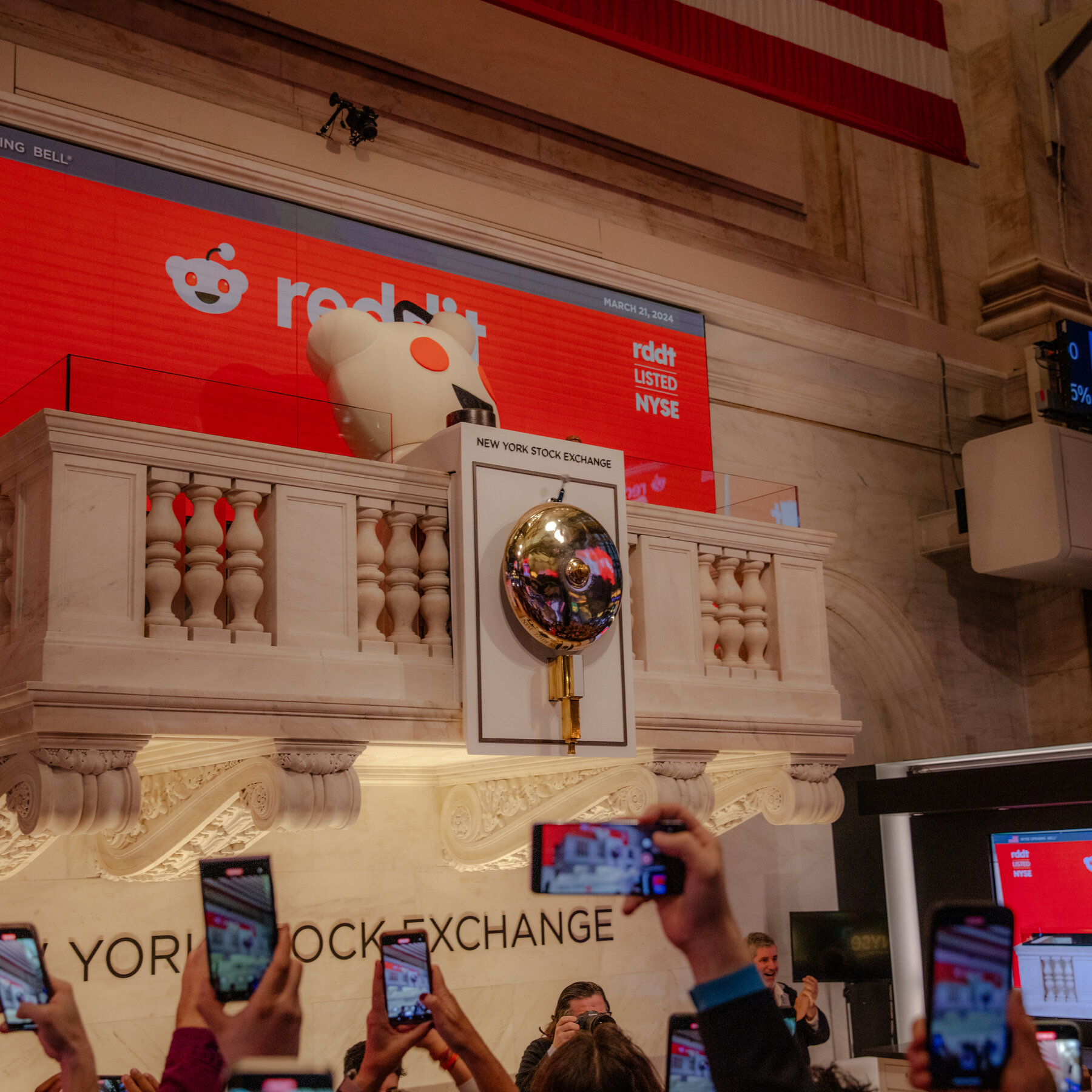 Reddit Opens Up 38%, as Shares Begin Trading - Tech Today