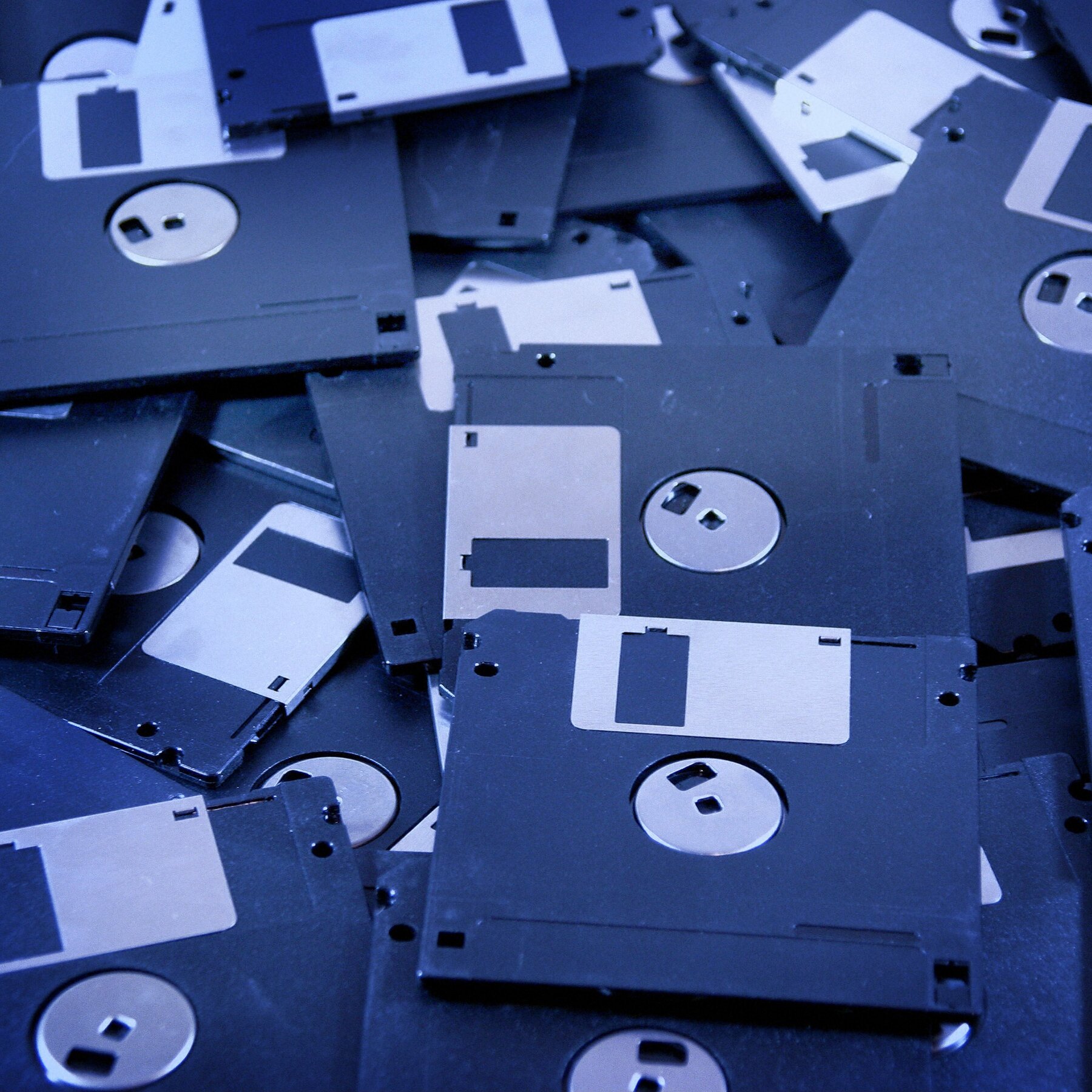 Japan Finally Phases Out Floppy Disks - Tech Today